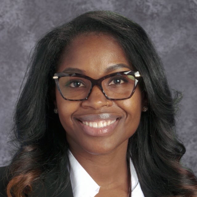 Julie Beasley's Instagram, Twitter & Facebook on IDCrawl